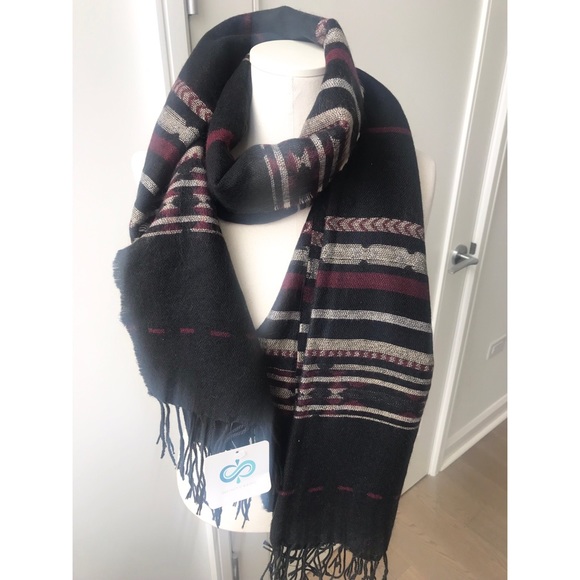 Infinity Raine | Accessories | Aztec Print Fringe Blanket Scarf | Poshmark